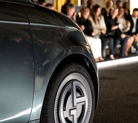 Gallery: 2025 Fiat 500e Giorgio Armani Collector's Edition | The Truth ...